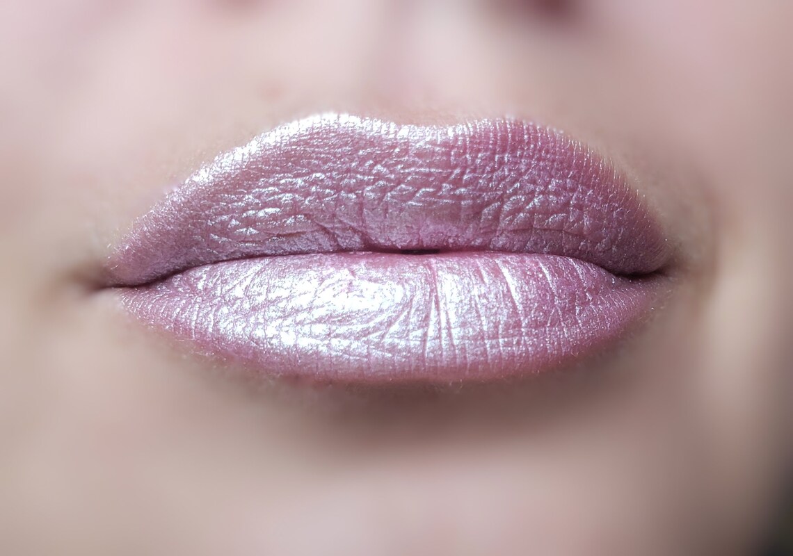 Pink Mirage - Light/pale Frosty / Frosted Shimmer Pink Creamy Lipstick ...