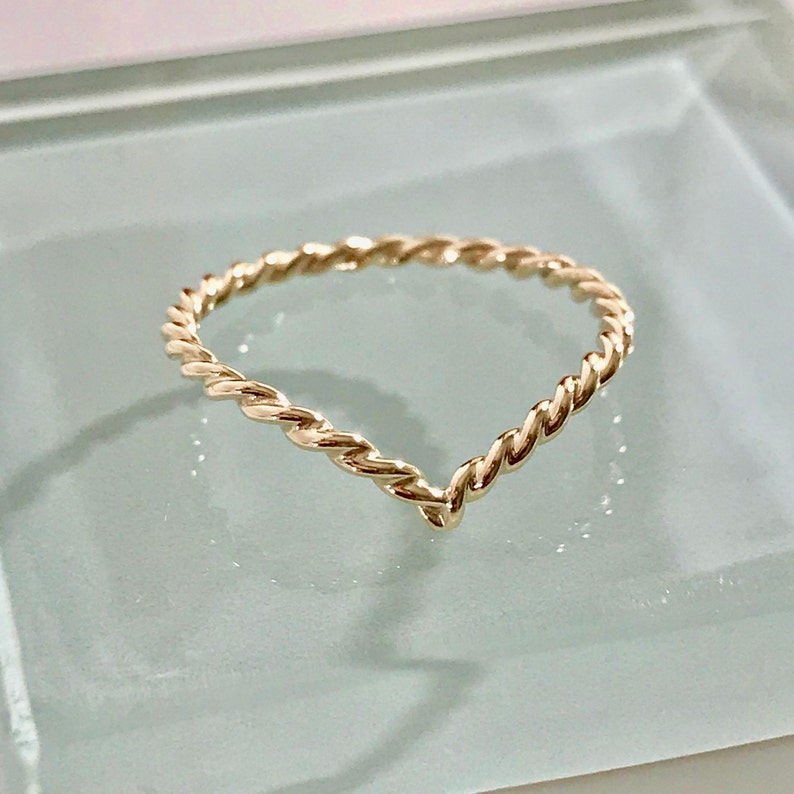 10k twisted ring 10k V ring 10k Chevron ring 10k engagement | Etsy