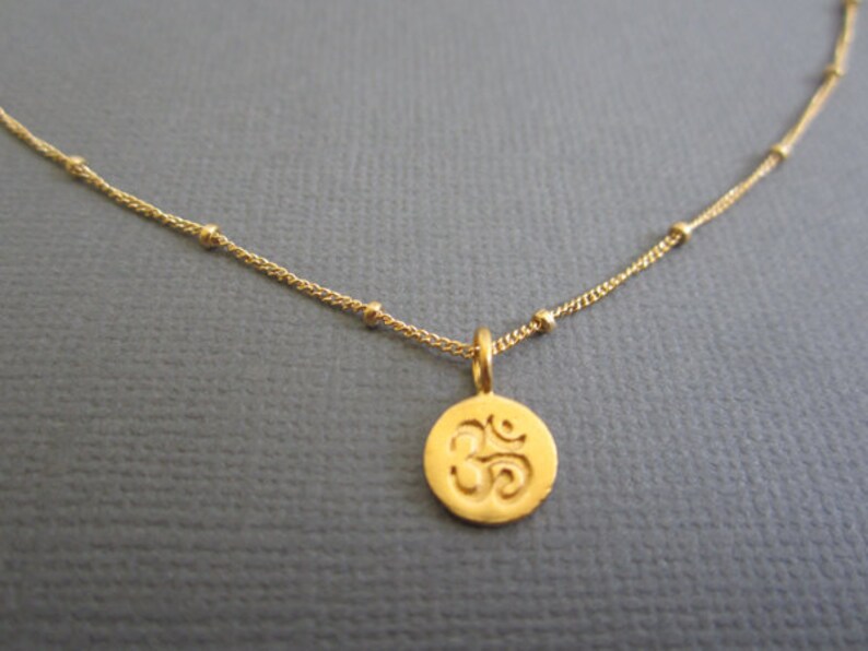 Om Necklace Gold Ohm Jewelry Balance Good Energy Yoga - Etsy