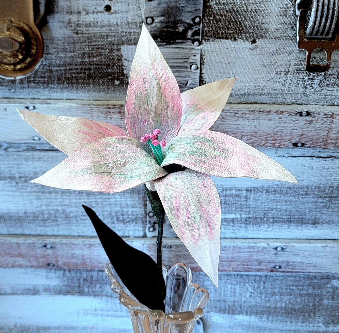 Leather Lily, Stargazer Lily, Watercolor Lily, Coastal Flowers - Etsy
