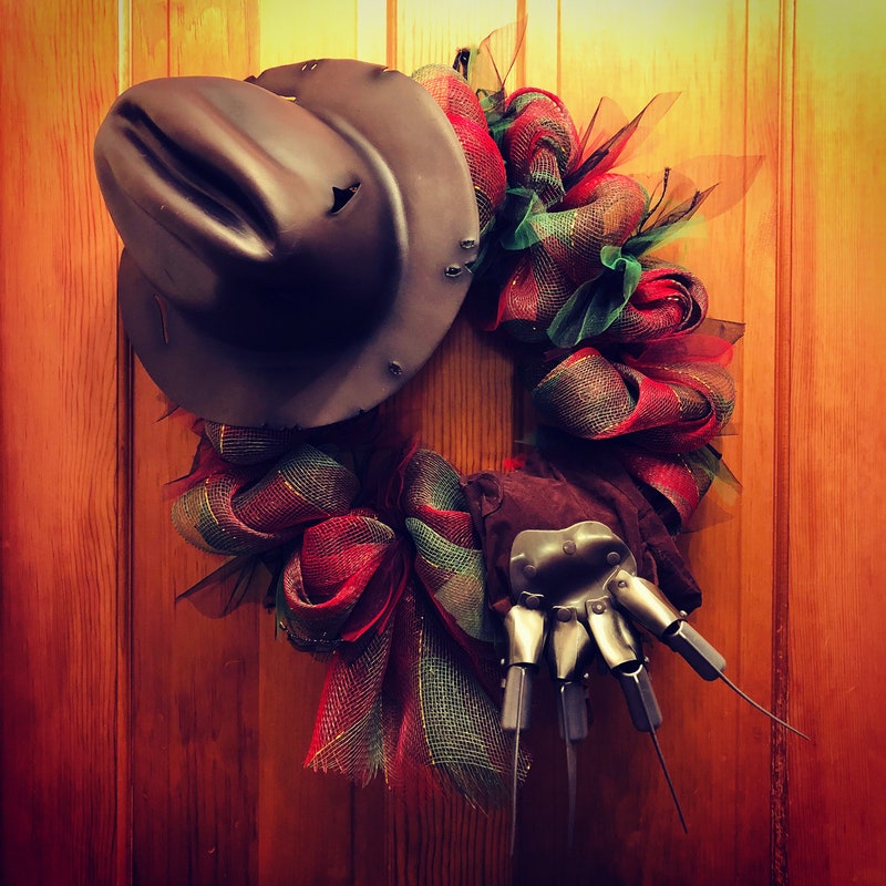 Horror Movie Wreath - Etsy