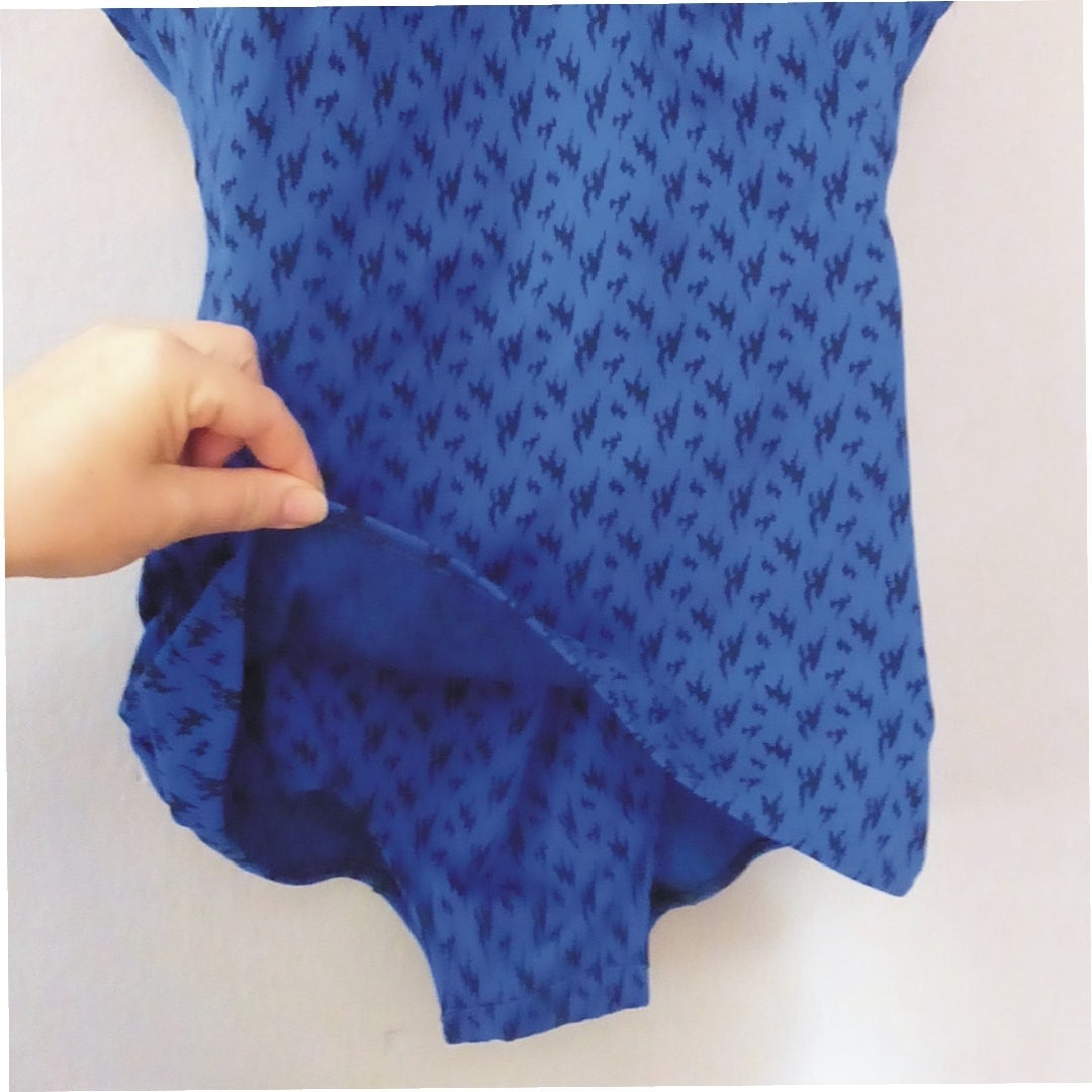 80er Jahre Bademode. Größe M. Blauer einteiliger Badeanzug mit Retro ...