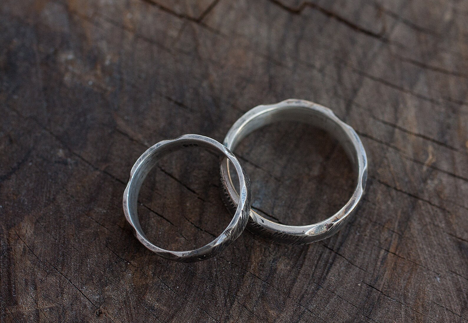 Rustic Wedding Ring Set: Hammered Wedding Bands His and Hers | Etsy