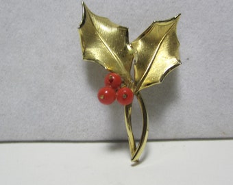 Holly Berry Brooch | Etsy