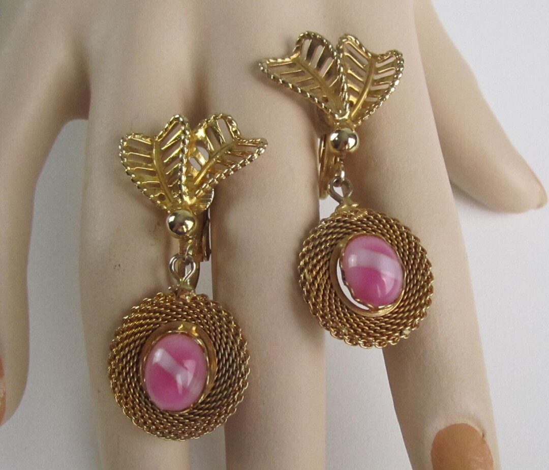 Pink Dangle Earrings: Crystal Glass Stones Bright Gold Tone Mesh Clip ...