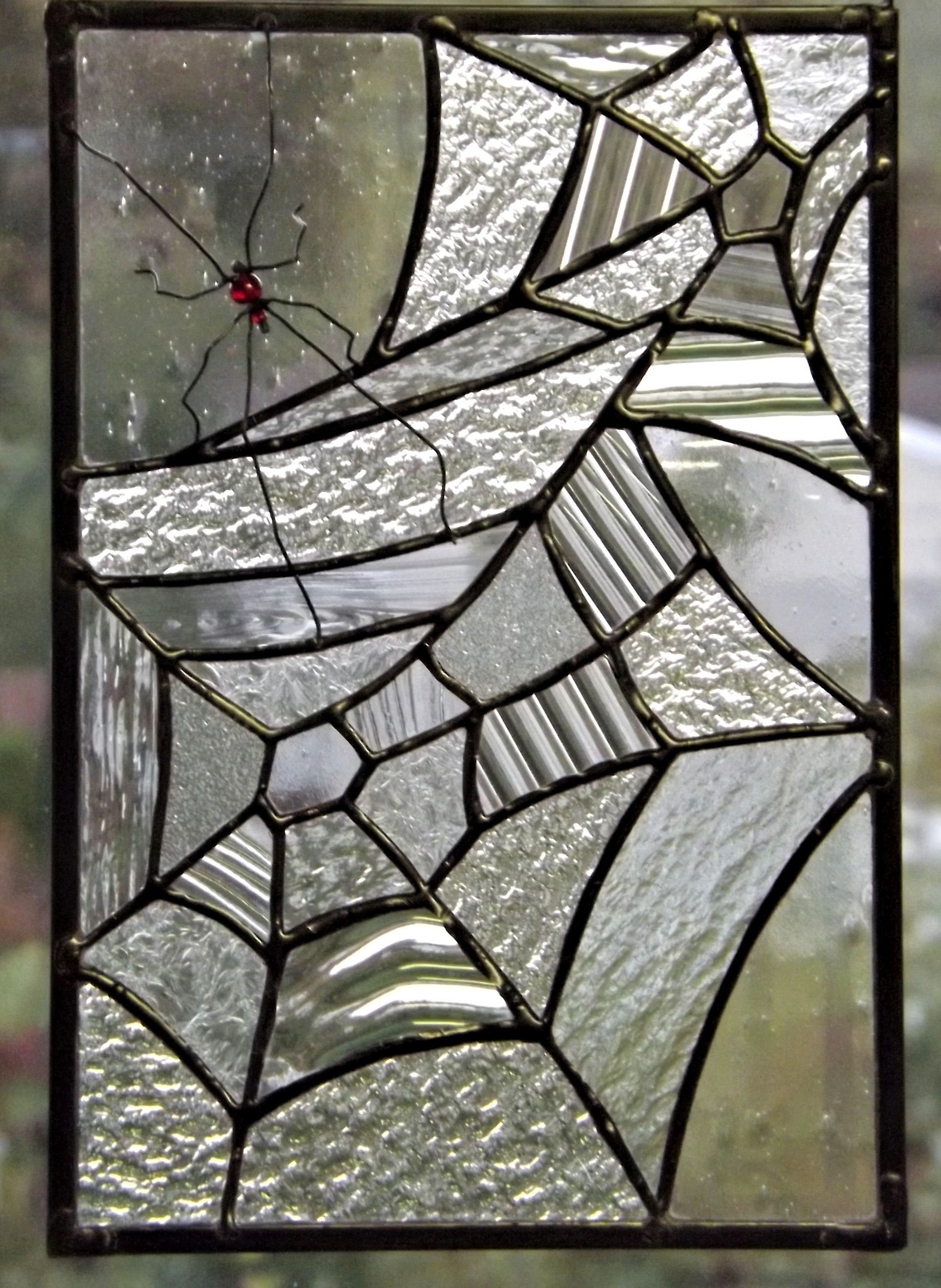Spinning Stained Glass Spider Web Panel Clear Textured Glass Red Black Wire Spider Double Web