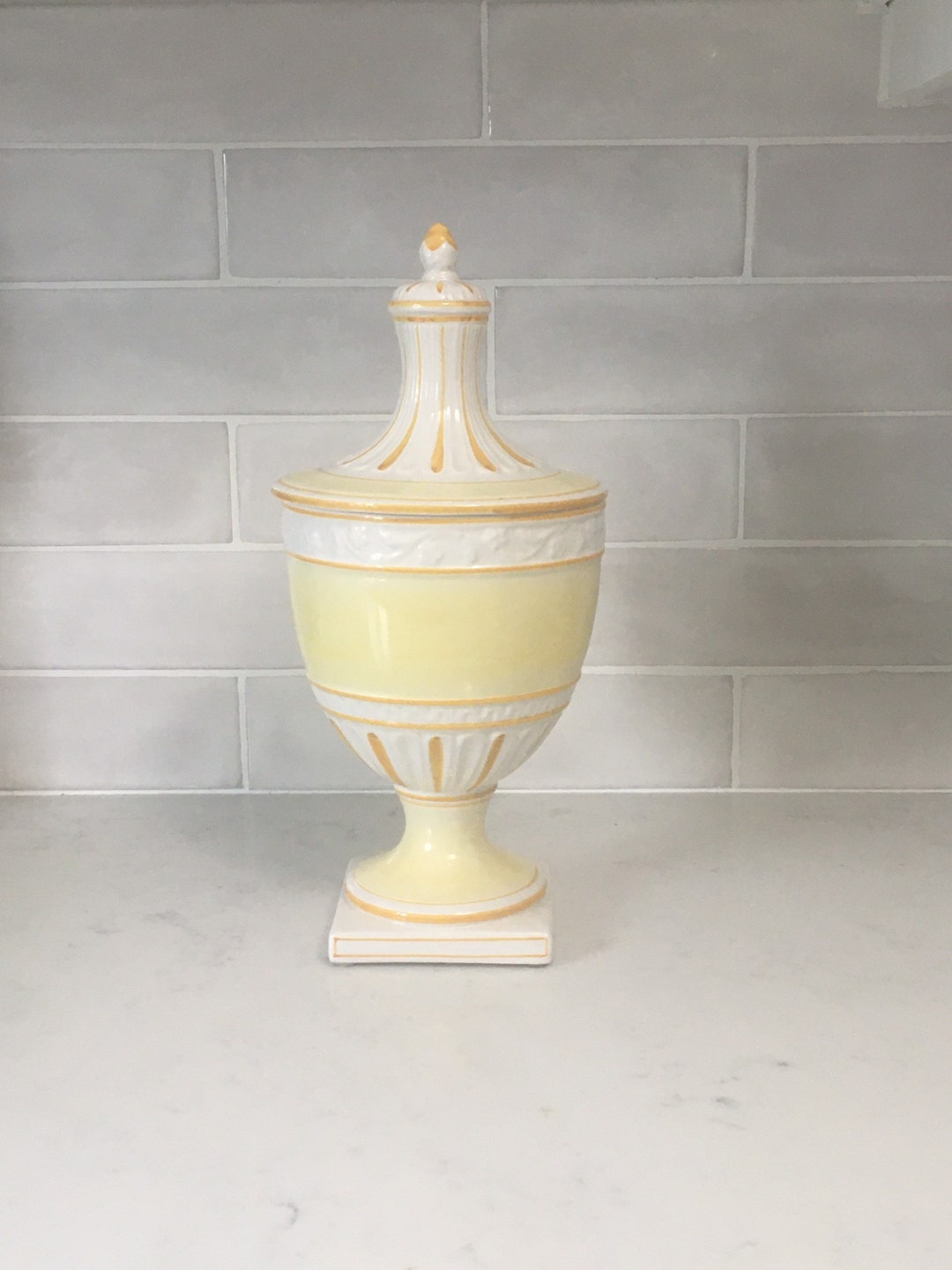 Vintage Yellow Ceramic Lidded Urn, Vintage Urn With Finial Lid, Vintage ...