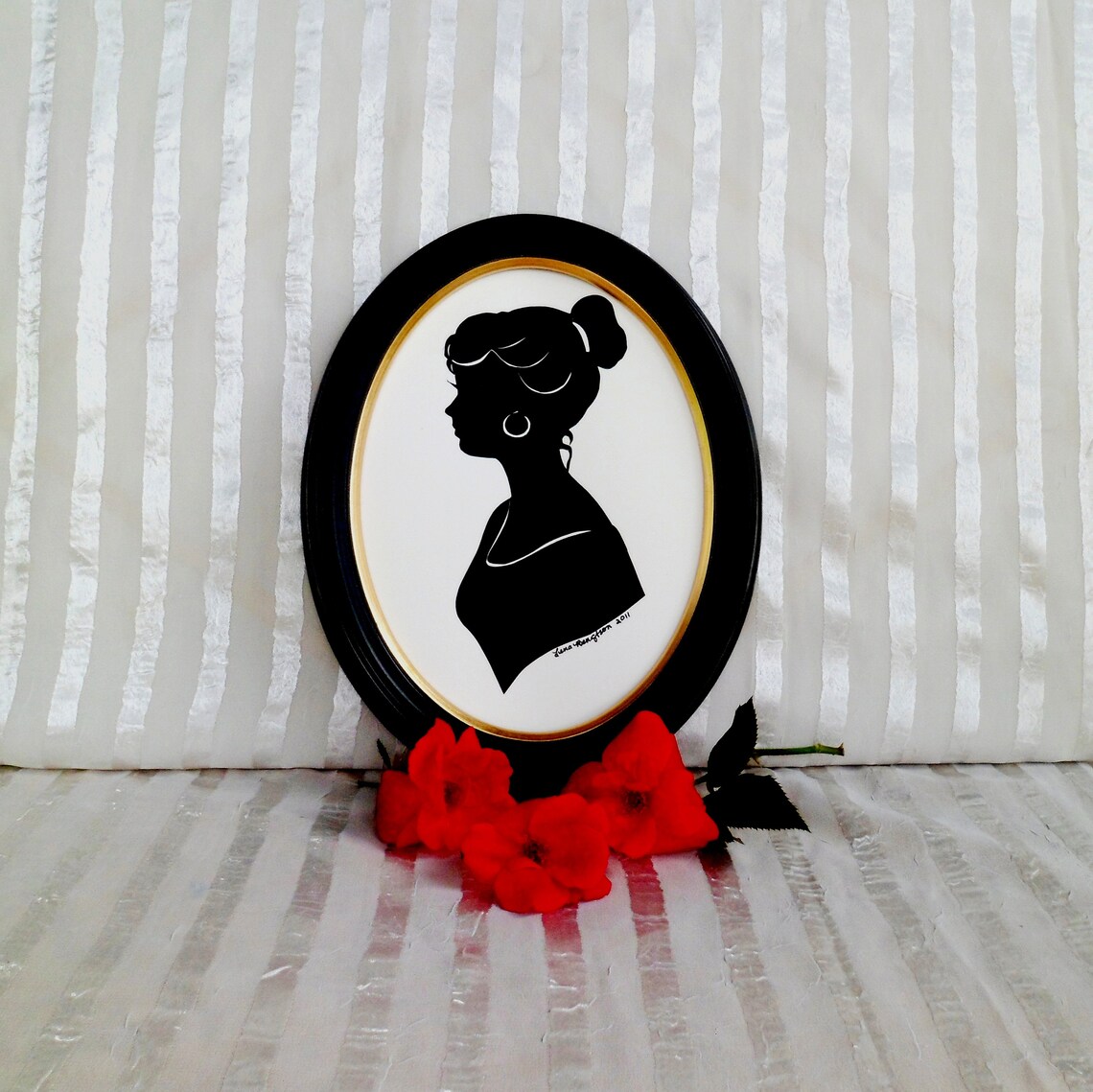 3 Silhouettes 1 Frame - Etsy