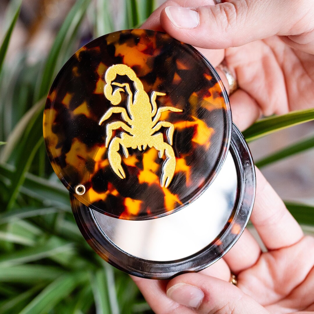 Scorpion Tortoiseshell Acrylic Circle Pocket Mirror Compact Hand ...