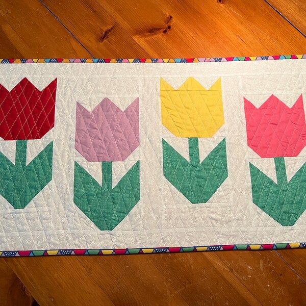 Tulip Table Runner - Etsy