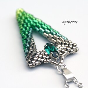 Beading Tutorial - Triangle With an Embedded Navette - Pendant/earrings ...