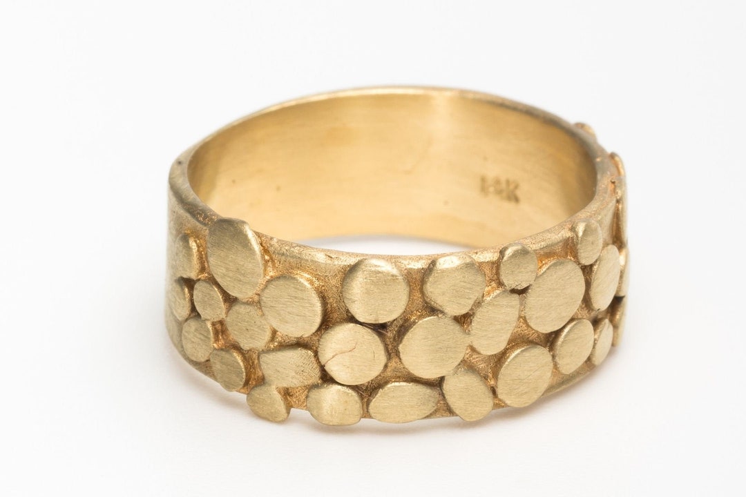 Unique Pebble Gold Wedding Band - 6.1mm Wide Unisex Ring - Etsy