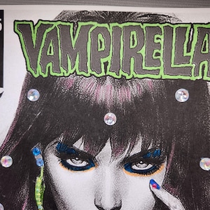 Vampirella Comic Book Cover Art Print: Embellished Black & White (10x7 ...