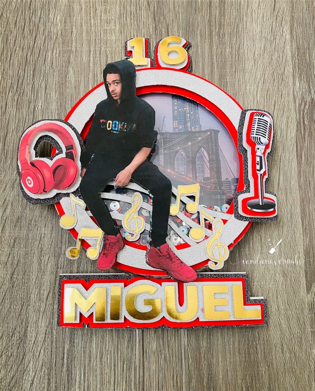 Music Shakeable & Light up Cake Topper - Etsy