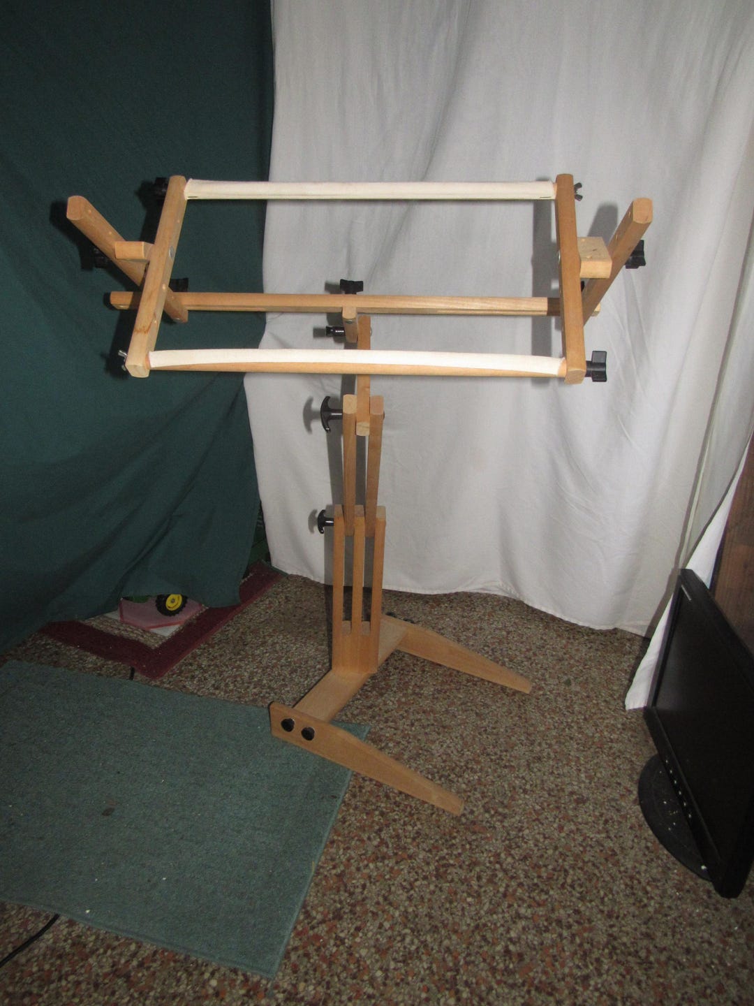 Adjustable Quilting Frame Stand, Swivels, Tilts, Use on Stand or Lap ...