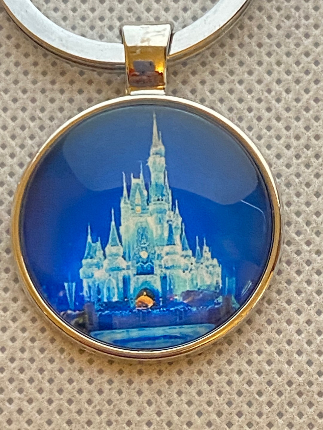 Disney CINDERELLA CASTLE Keychain Keyring Gift - Etsy