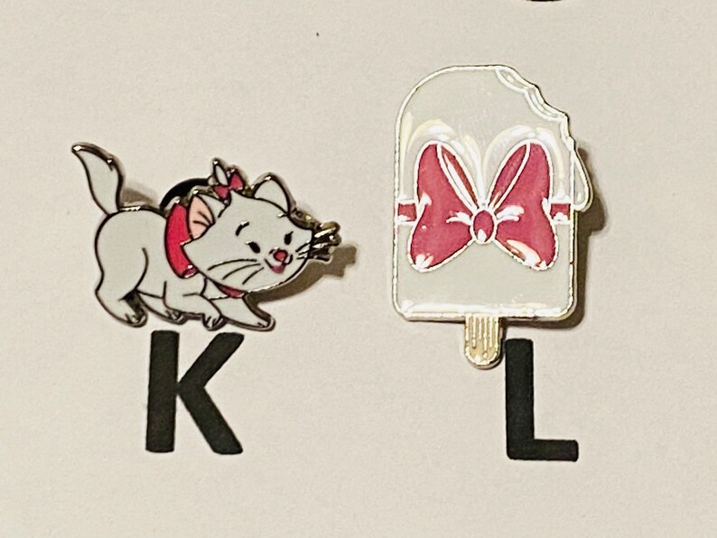 Disney Pins 30 Your Choice Disney Frozen / Marie Aristocats - Etsy