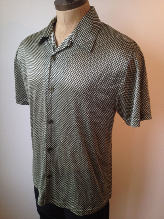 Items similar to Vintage MENS 1990s YMLA short sleeve button down green ...