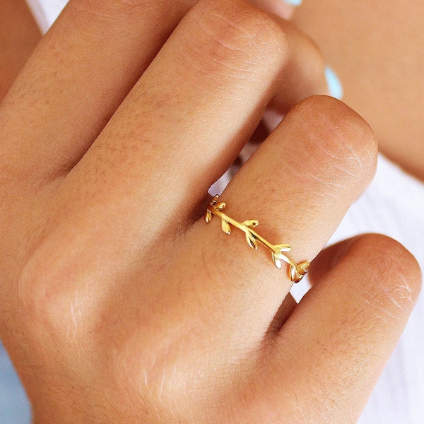 Dainty Gold Ring - Etsy