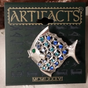 JJ Artifacts Silvertone Blue Rhinestone Puff Fish Pin Brooch NOS New on ...