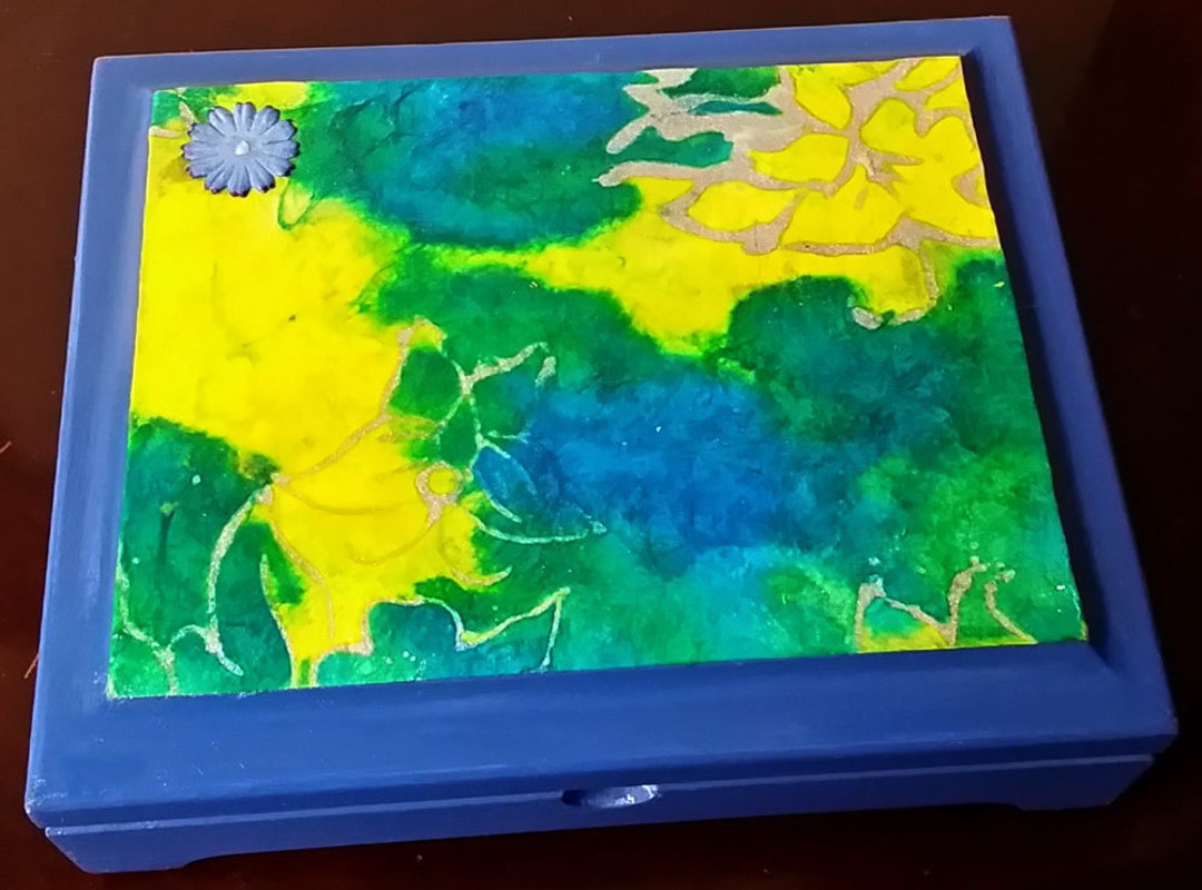 Handmade Decoupage Wooden Cigar Box Using Handmade Thick Mulberry Paper ...