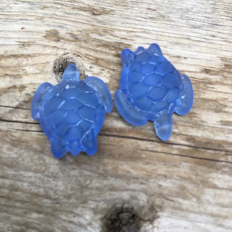 Carved Sea Glass Turtle Pendants Llight Sapphire Cultured Sea - Etsy