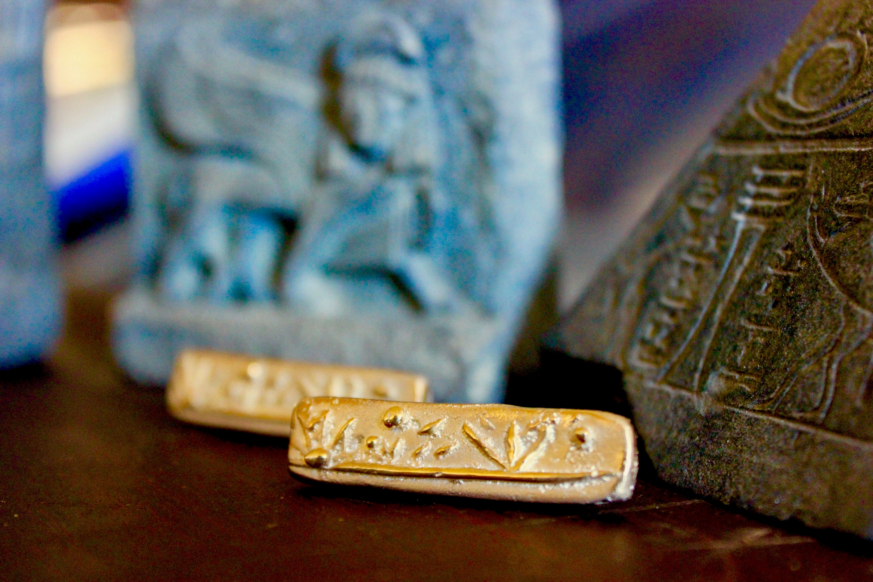 Old World Sumerian Gold Glyph Bar Earrings: Ancient - Etsy