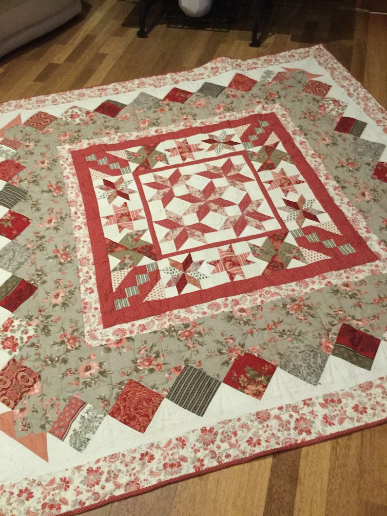 Medallion Style Quilt Pattern Use a Layer Cake | Etsy