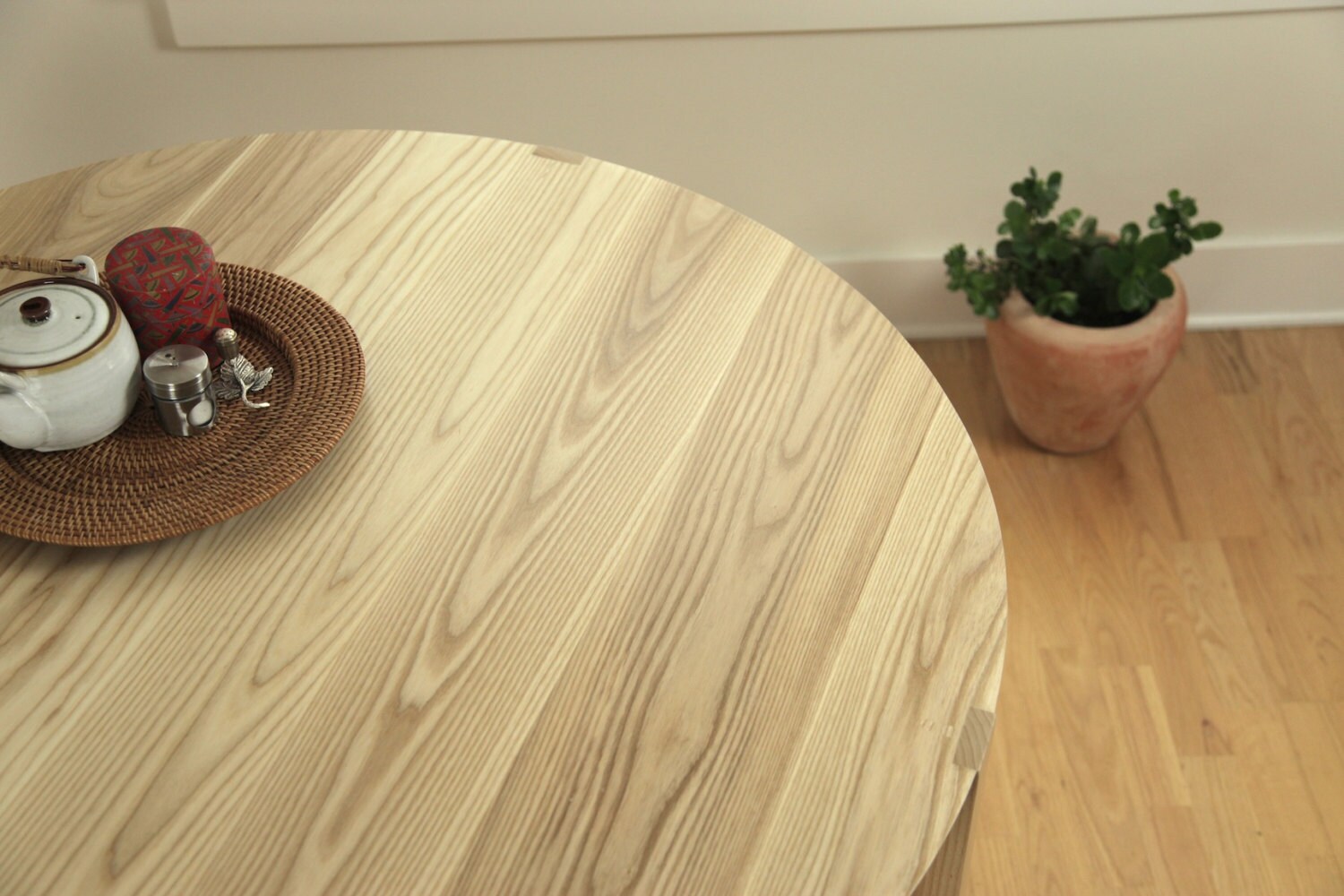 Oslo Round Table - Etsy