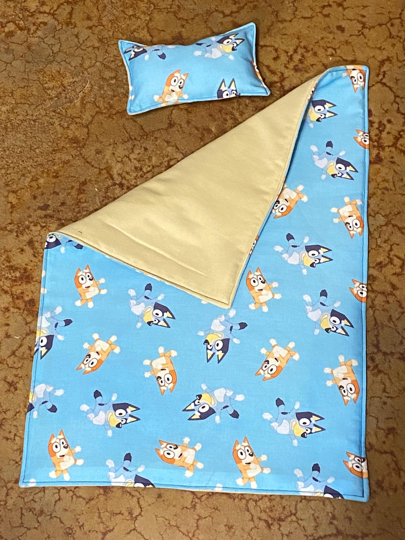 Bluey Toddler Apron/diaper Bag W/wipes/children's Play Table Placemat ...