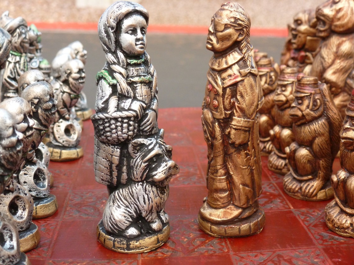 Wizard of Oz Chess Set, Customisable Colours (pieces Only) Dorothy,toto ...