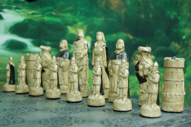 Robin Hood V Sheriff of Nottingham Chess Set. Customisable - Etsy