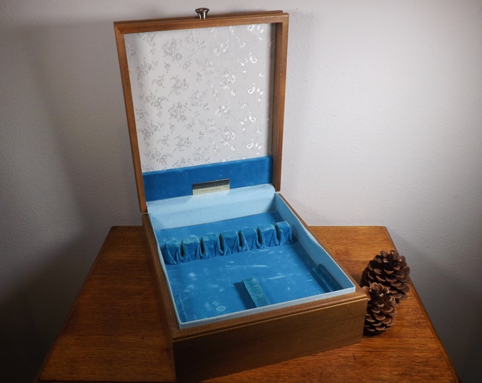 Silverware Chest With Lift-out Tray Silver Case for 16 Place Settings ...