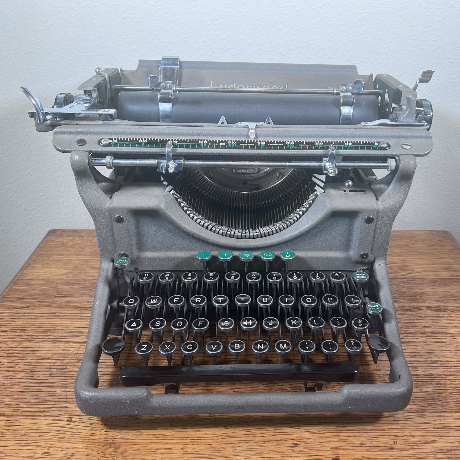 1934 Underwood No. 6 Typewriter: Gray Wrinkle Paint, Pica Typeface, Art ...