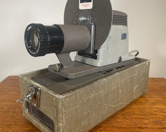 Working Slide Projector With Built in Case ~ Argus 200 ~ F3.5 ~ 4 Inch ...