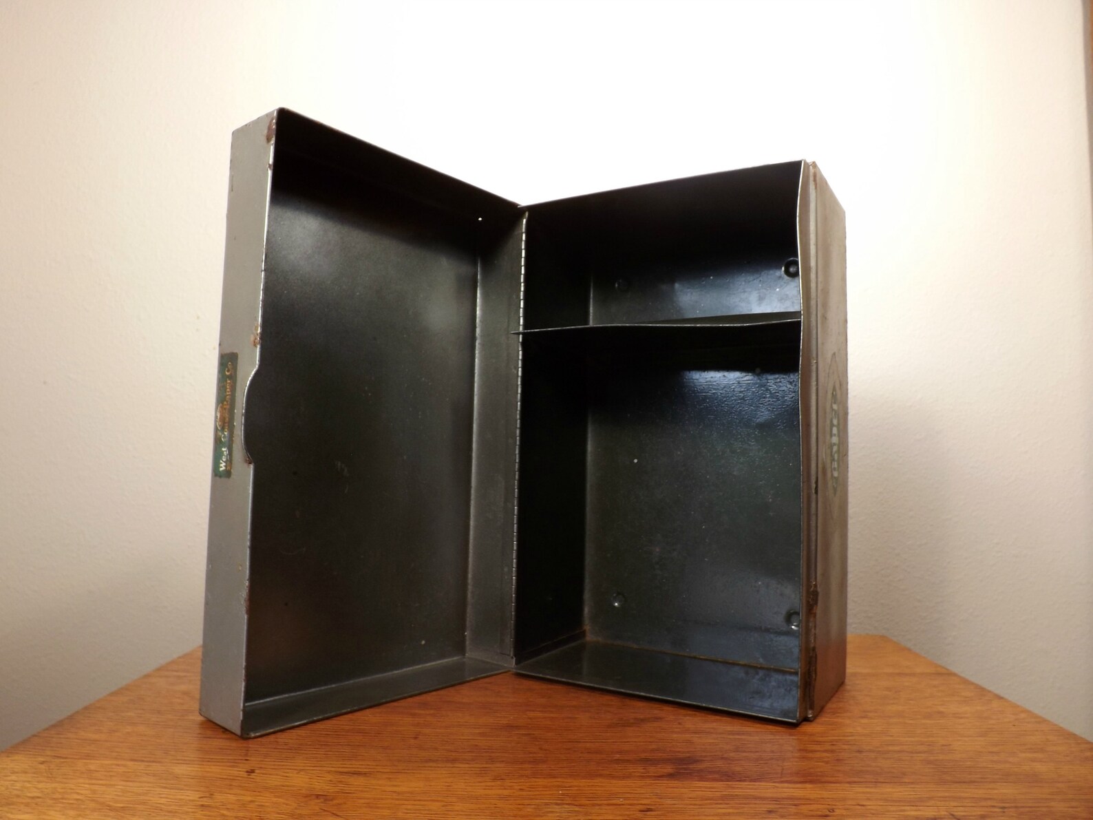 Boîte en acier avec couvercle articulé Peinture ébréchée - Etsy Canada