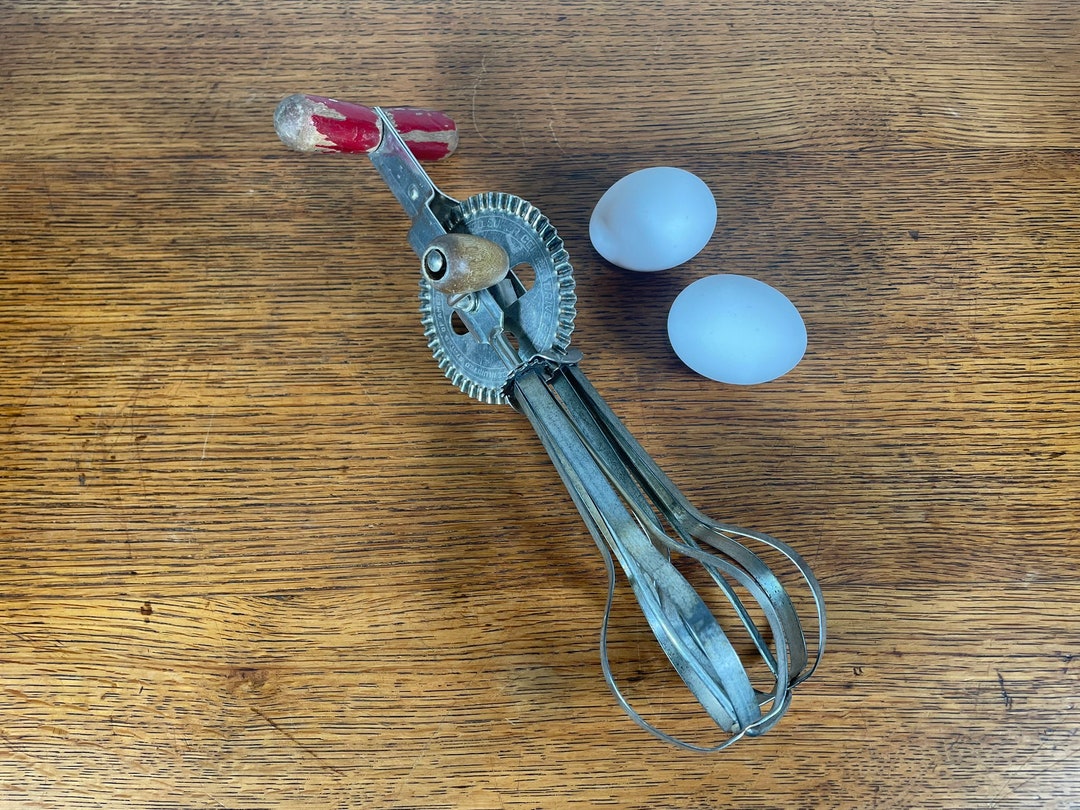 Eggbeater ~ Red-handled Wood Hand Crank Egg Beater ~ EKCO A&J High ...