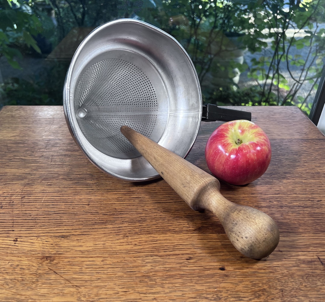 Cone Sieve & Pestle ~ 'steelco' Ricer ~ Food Mill With Bakelite Handle ...
