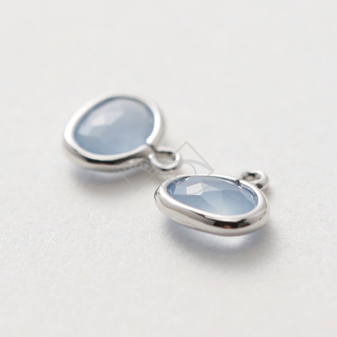 1070152 / Royal Blue / Rhodium Plated Brass Framed Glass Pendant 8.3mm ...