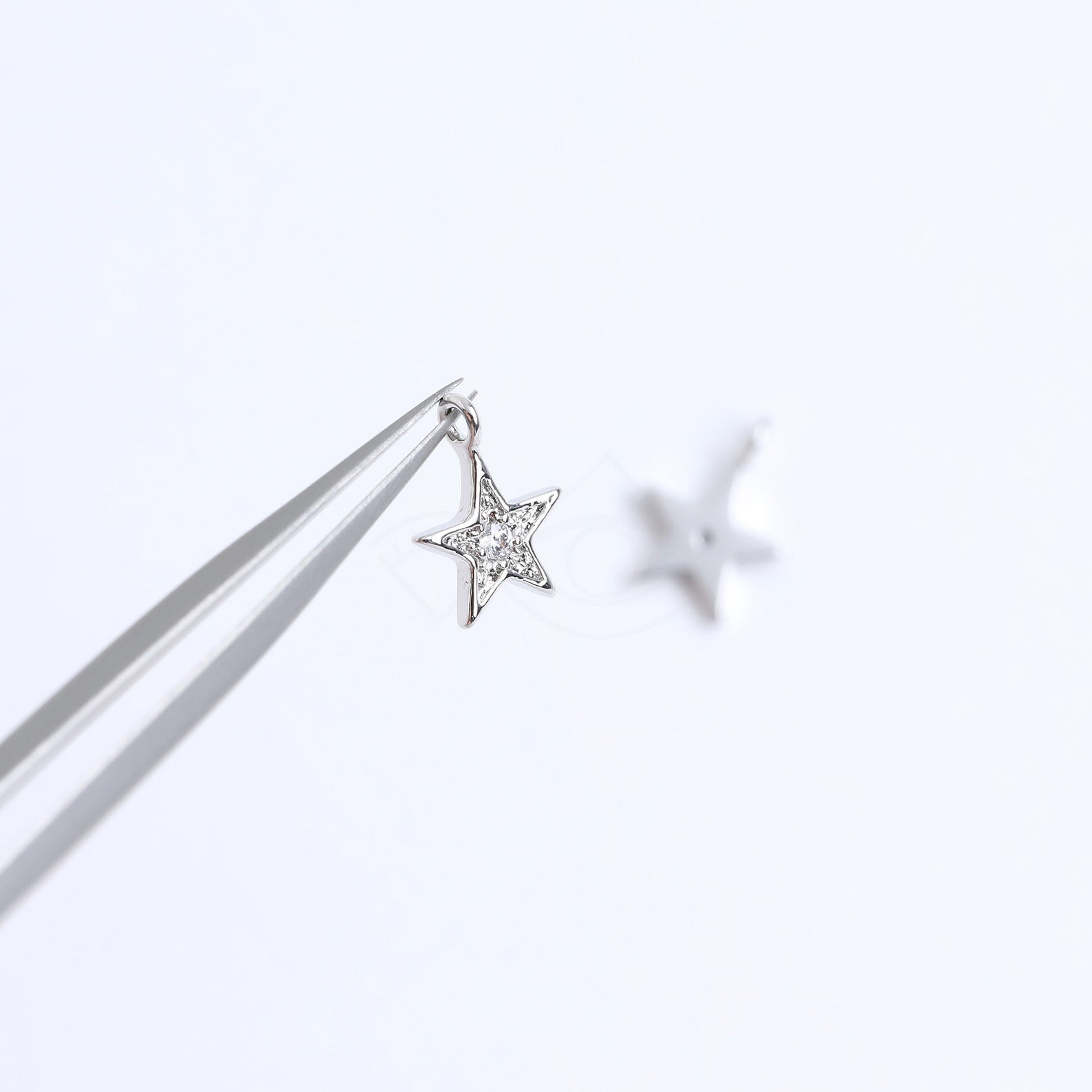 3702021 / Small Cubic Star / 16k Gold Plated Brass With CZ Pendant 7mm ...