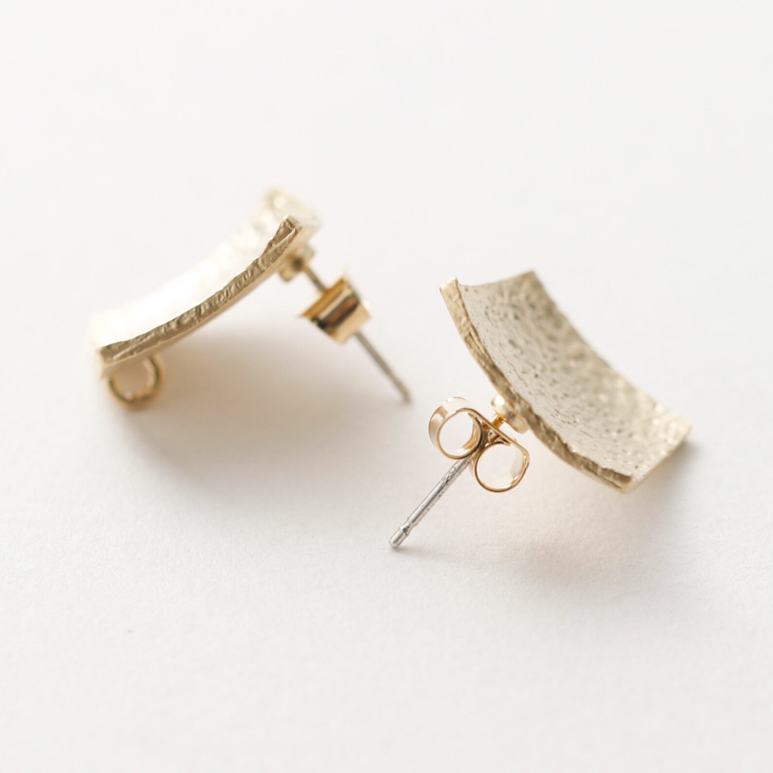 5546015 / Textured Concave Rectangle / Matt Rhodium Plated | Etsy