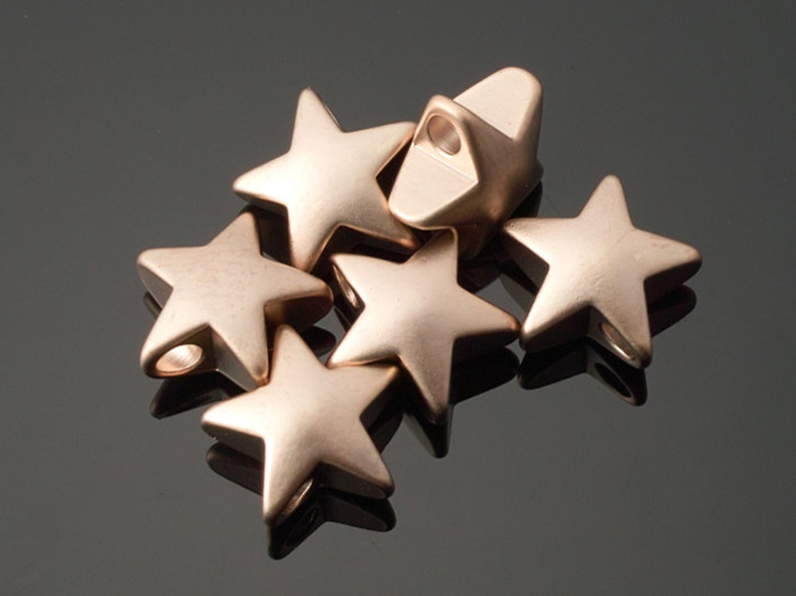 3003041 / Star / 16k Gold Plated Brass Connector 8mm / 5mm Thickness ...