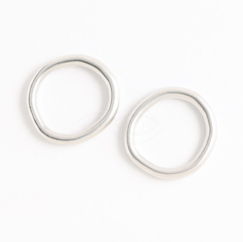 3649015 / Odd Circle Ring Small / Matt Rhodium Plated Pewter | Etsy