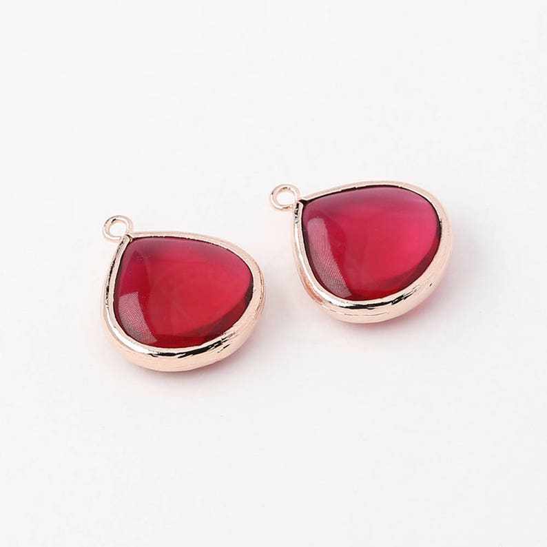 1006257 / Ruby / Rose Gold Plated Brass Framed Glass Pendant 18mm X ...