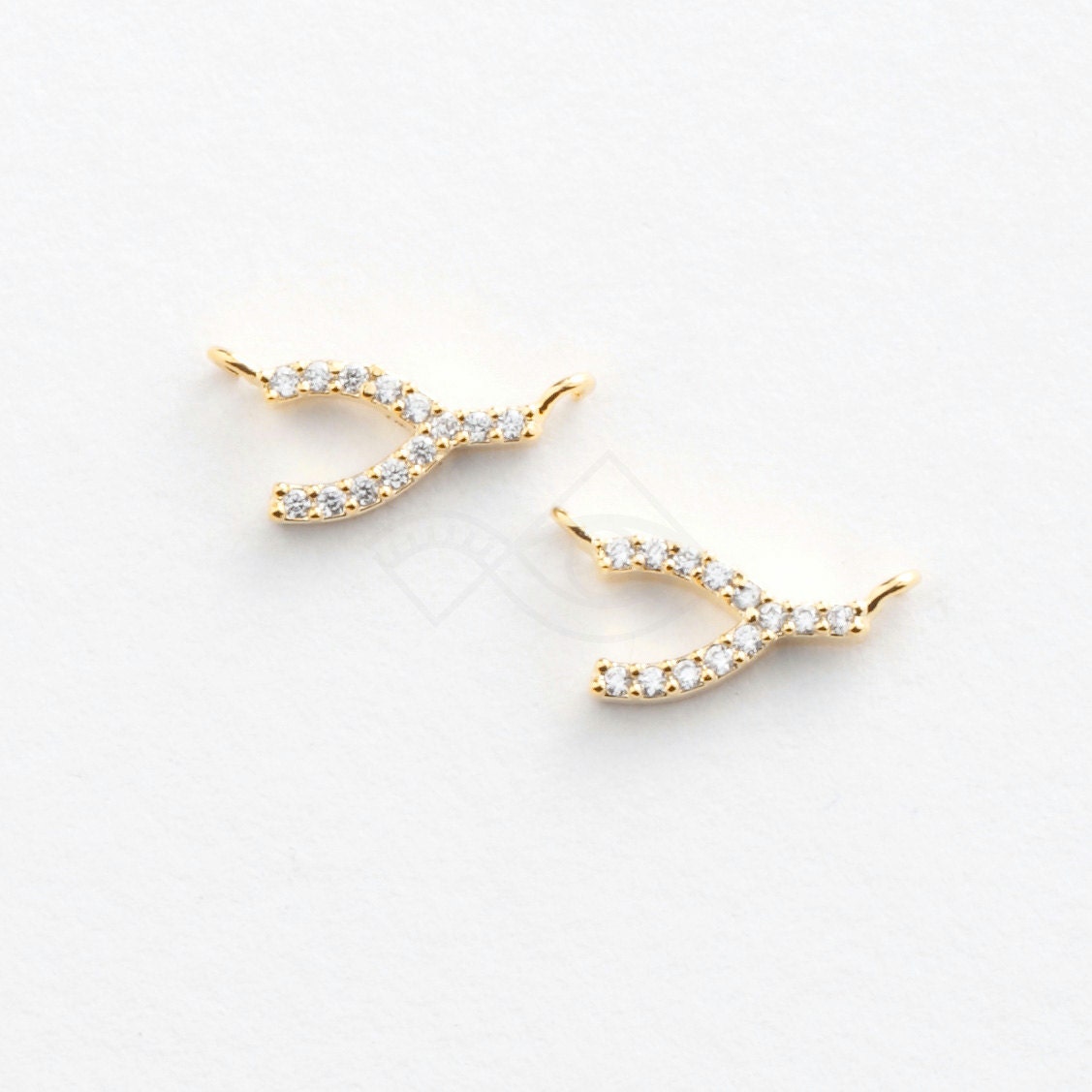 3383011 / Wish Bone / 16k Gold Plated Brass with CZ Pendant | Etsy