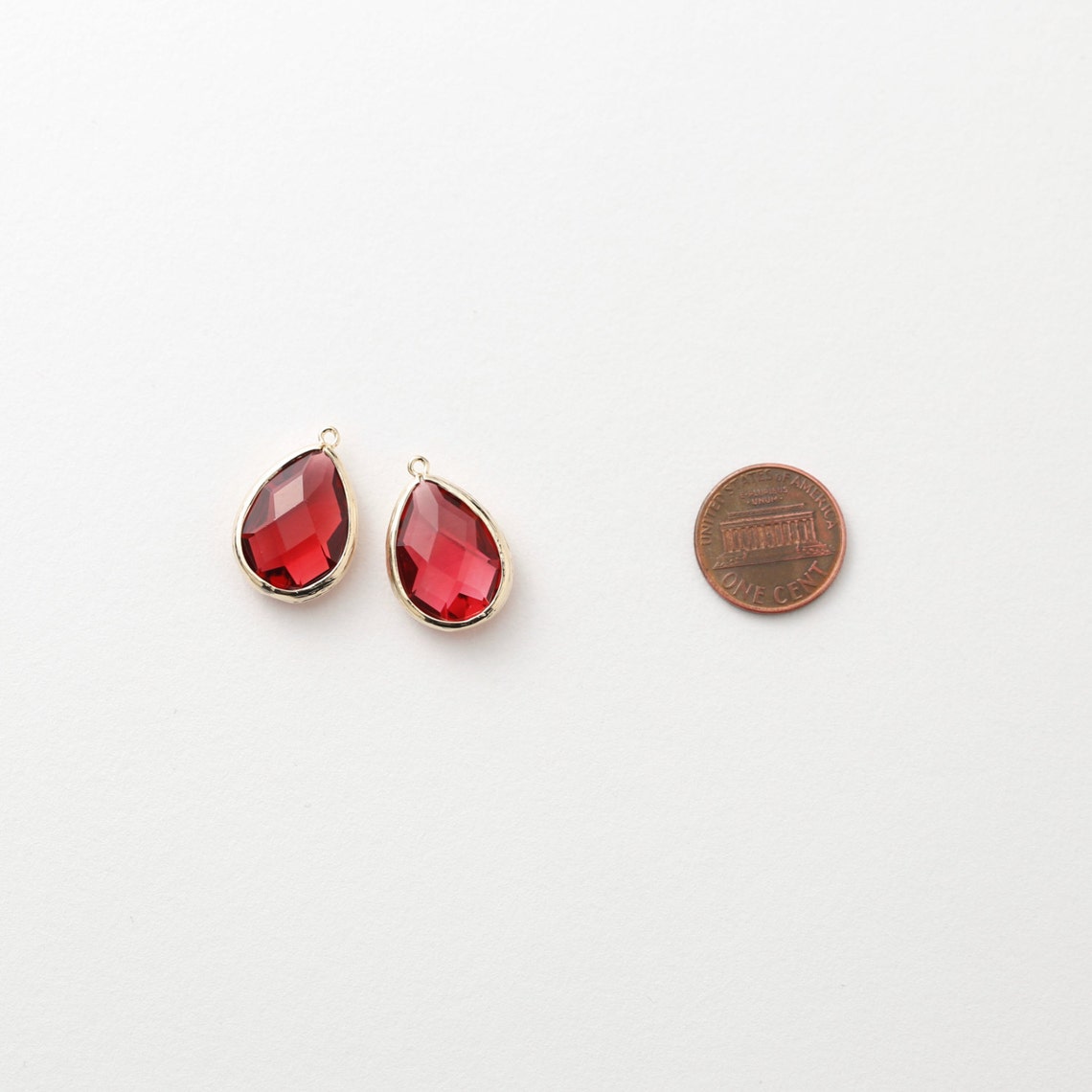 1067241 / Ruby / 16k Gold Plated Brass Framed Glass Pendant - Etsy