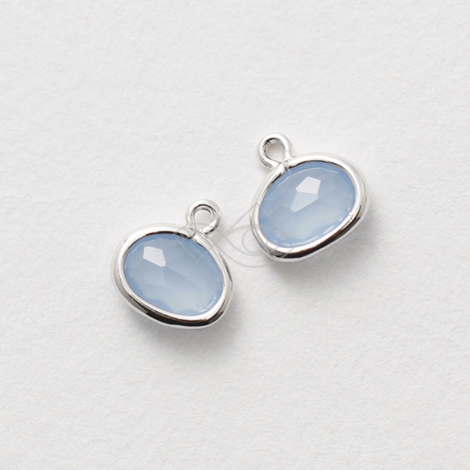 1070152 / Royal Blue / Rhodium Plated Brass Framed Glass Pendant 8.3mm ...