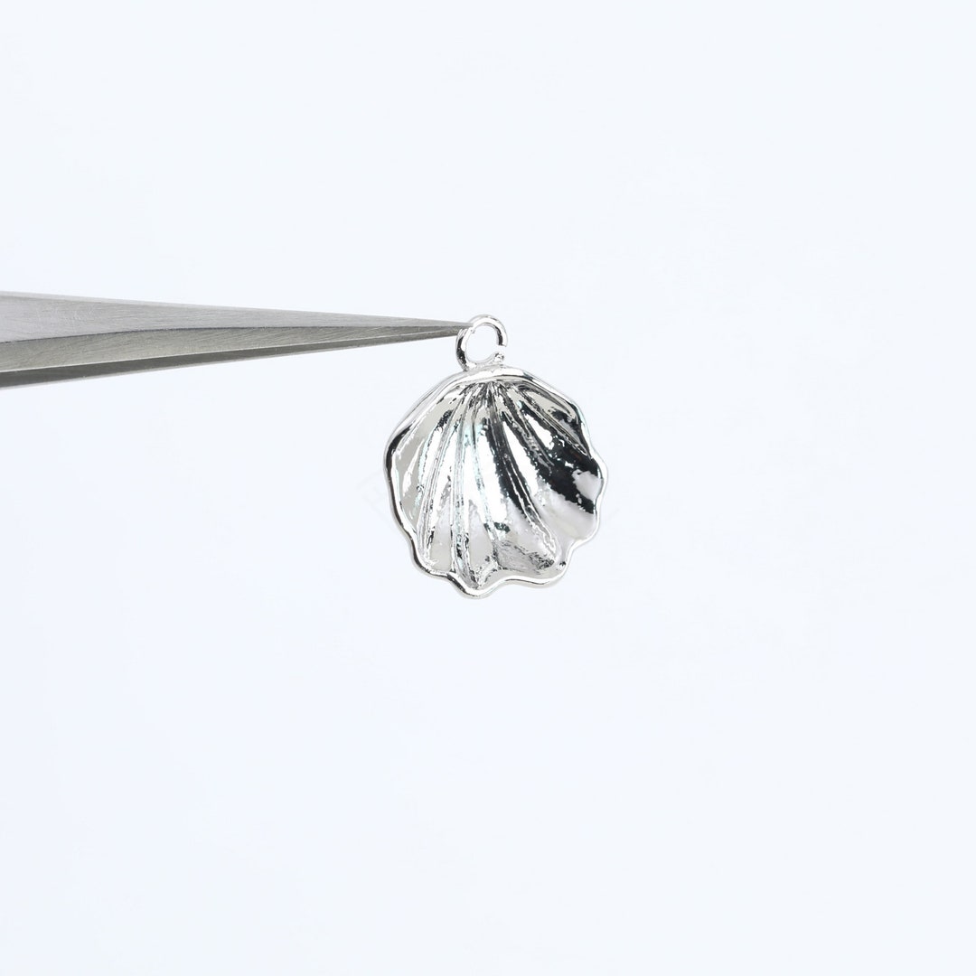 3843012 / Shell / Rhodium Plated Brass Pendant 10.6mm X 12.7mm / 0.6g ...