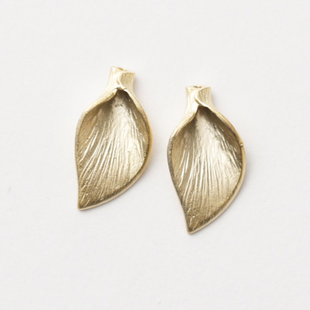 3065014 / Lily Leaf (small) / 16k Matt Gold Plated Brass Pendant 8mm X ...