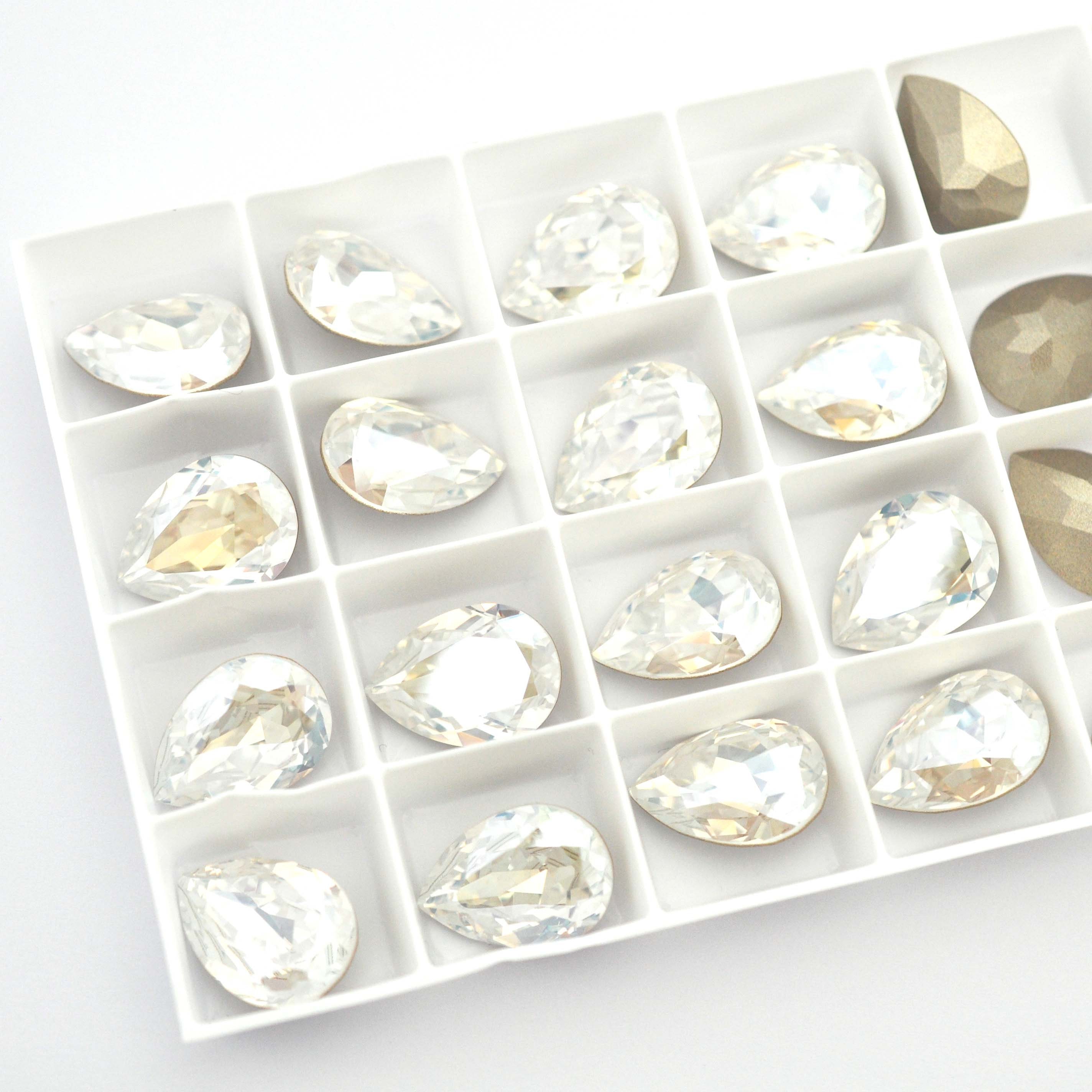 Moonlight 18x13mm Pear Shape 4320 Barton Crystal, Made in Austria ...